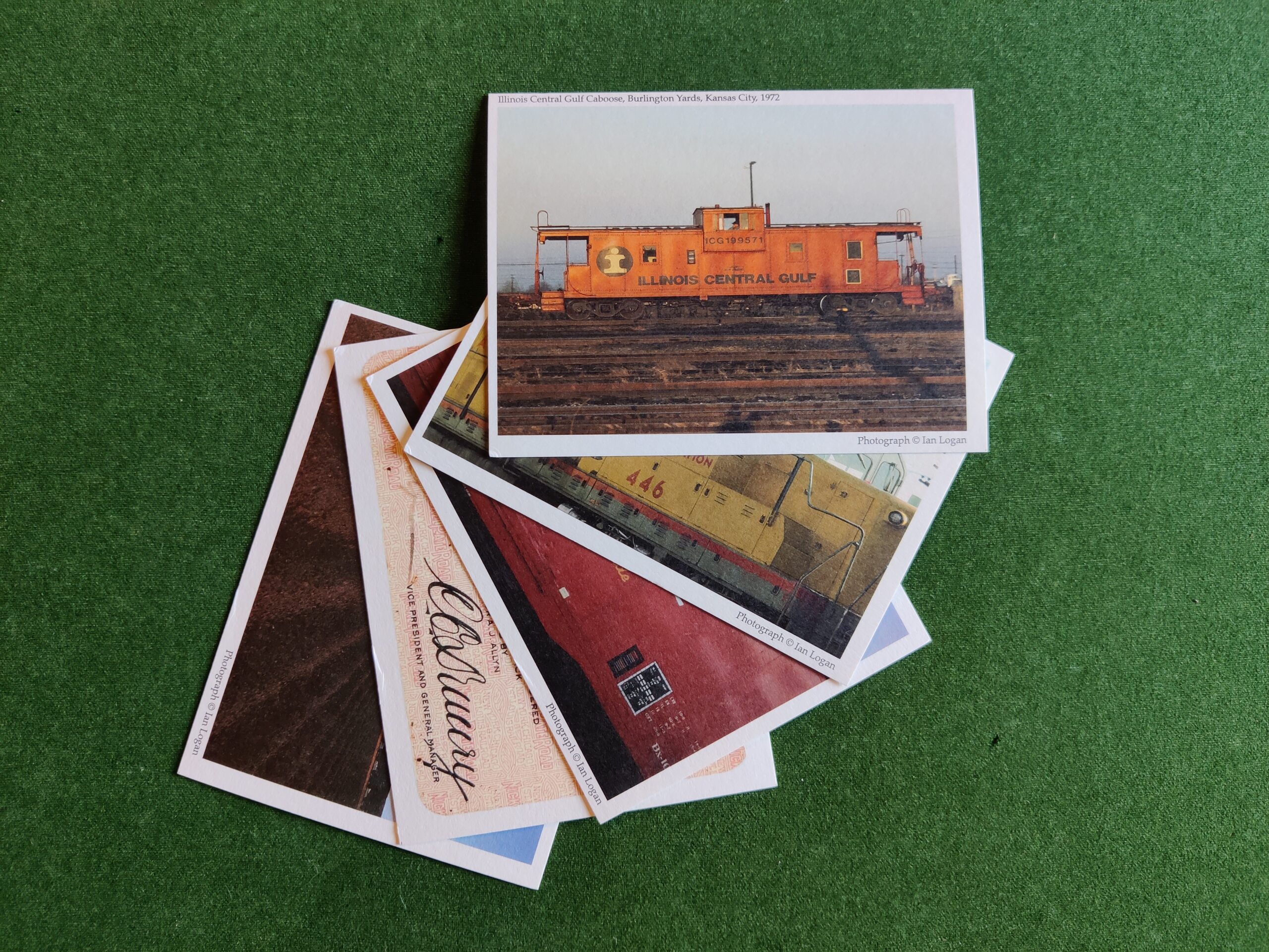 Vintage Railroad Postcards Rolling Along (Pack of 5) - Sheldrake Press